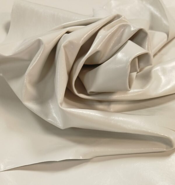 ITALIAN IVORY GLOSS LAMB 1 OZ 6-7 FT – Yellowstone Custom Leather